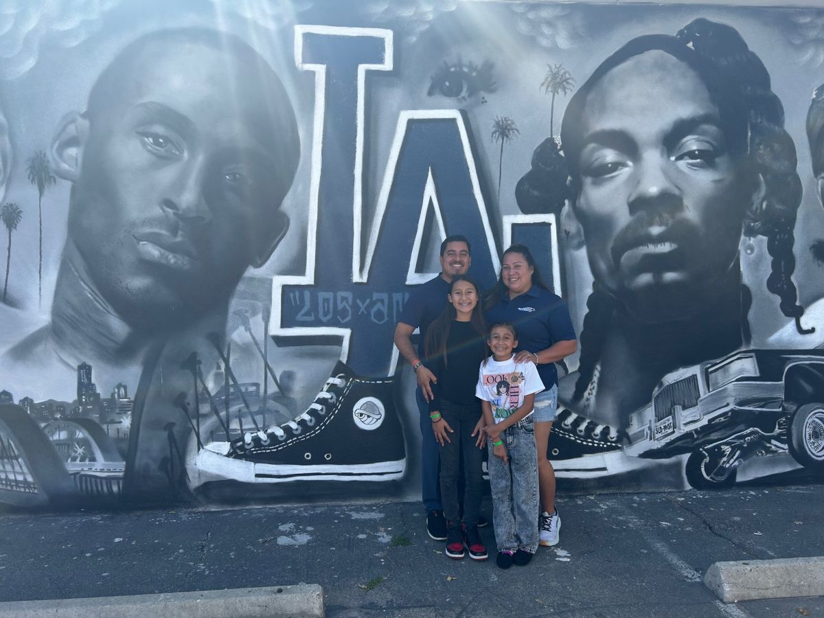 Mural de Bellflower que celebra la diversidad en riesgo de ser ...