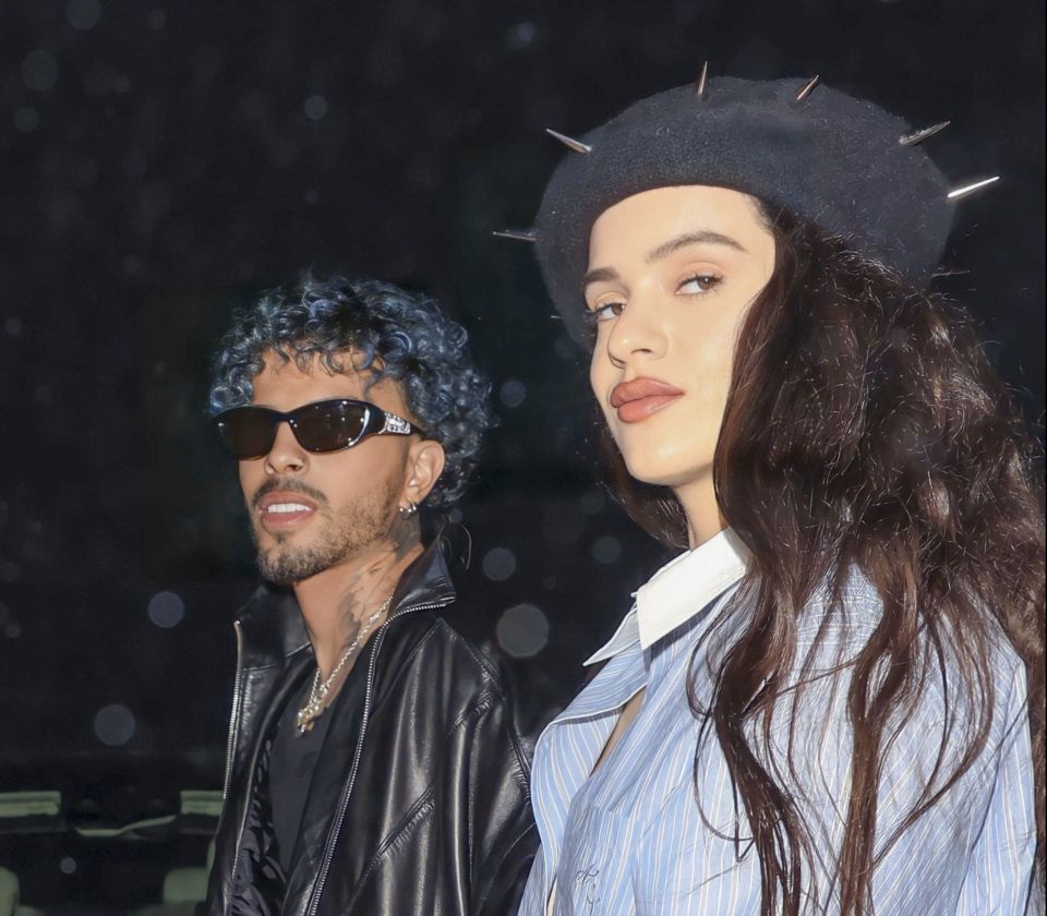 Rauw Alejandro y Rosalía muestran colmillos y mucha piel en su nuevo ...