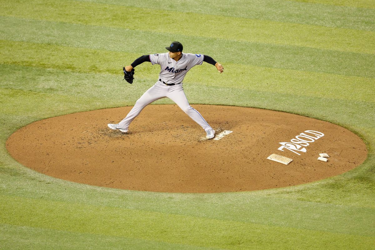 Eury Pérez, el pitcher dominicano que debutará con los Marlins de Miami ...
