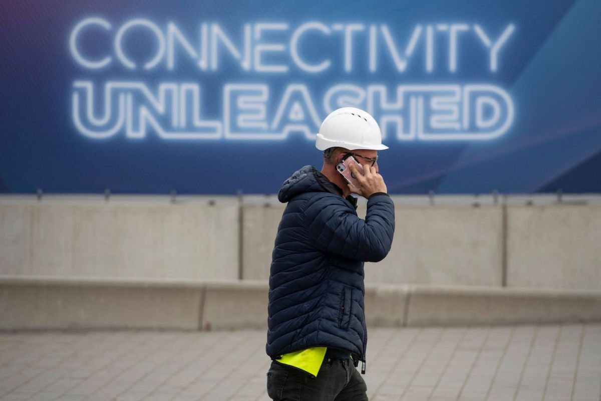 Hablar 30 minutos a la semana por celular aumenta riesgo de padecer ...