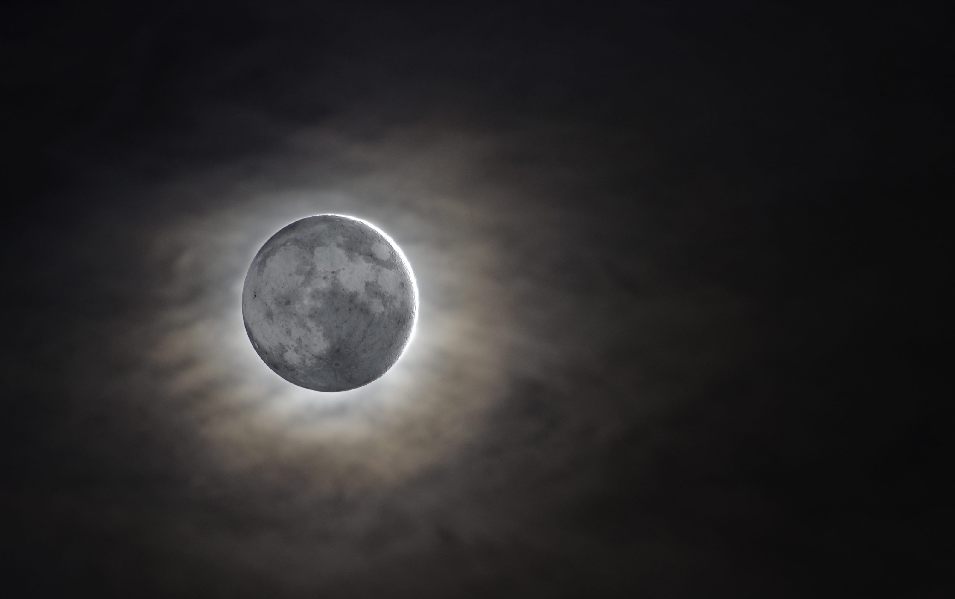 Luna negra 2023: cuándo es y cuál es su significado espiritual - La Opinión