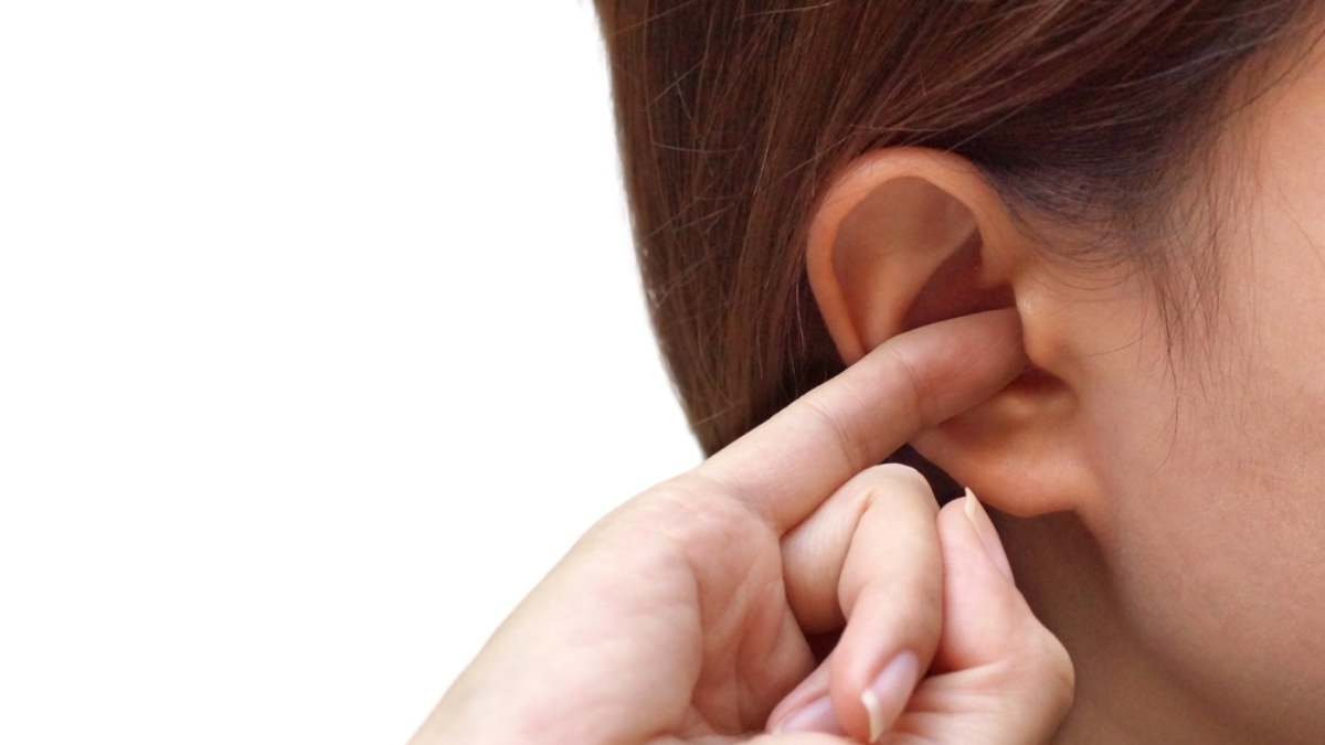 Por qué se ensucian tanto las orejas - La Opinión