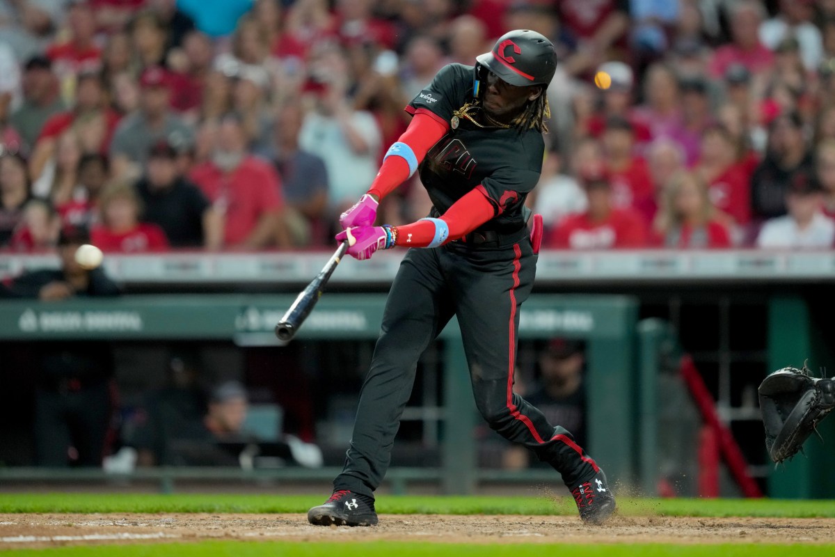 Elly de la Cruz hace historia al batear el ciclo en la victoria de unos ...