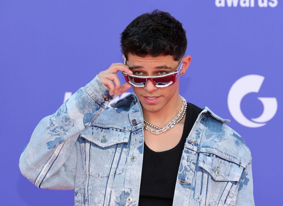 Alex Hoyer niega estar comprometido con Danna Paola, pero no descarta ...