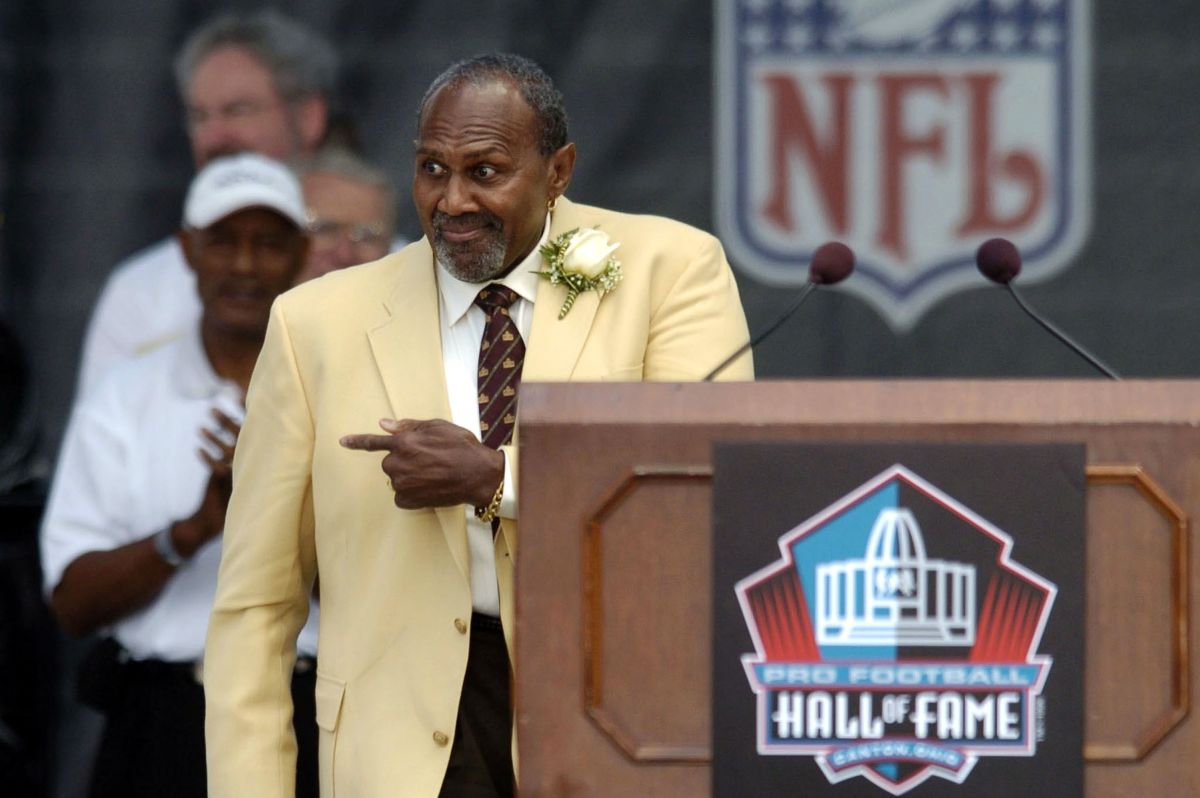 Muere tras derrame cerebral Bob Brown, exjugador de los Rams e ...