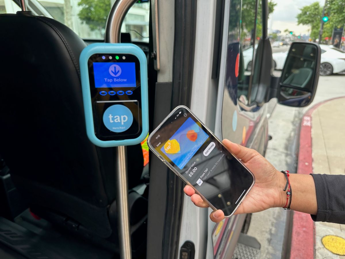 Metro Micro: un viaje compartido en Los Ángeles por un dólar - La Opinión