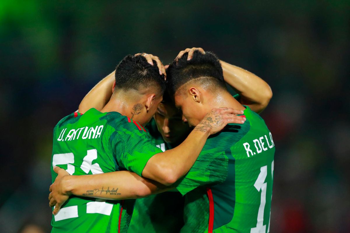 La Selección de México cumple y sin brillo derrota 2-0 a Guatemala - La ...