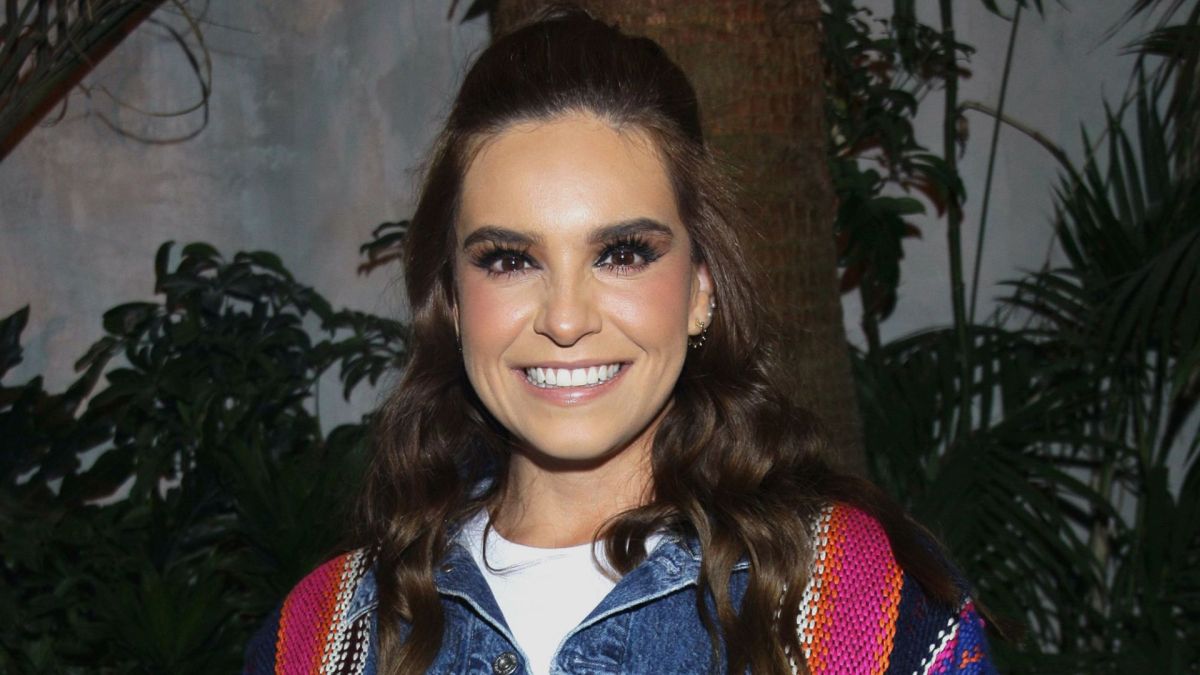 Tania Rincón sufre tremenda caída en plena transmisión de "Hoy" | VIDEO ...