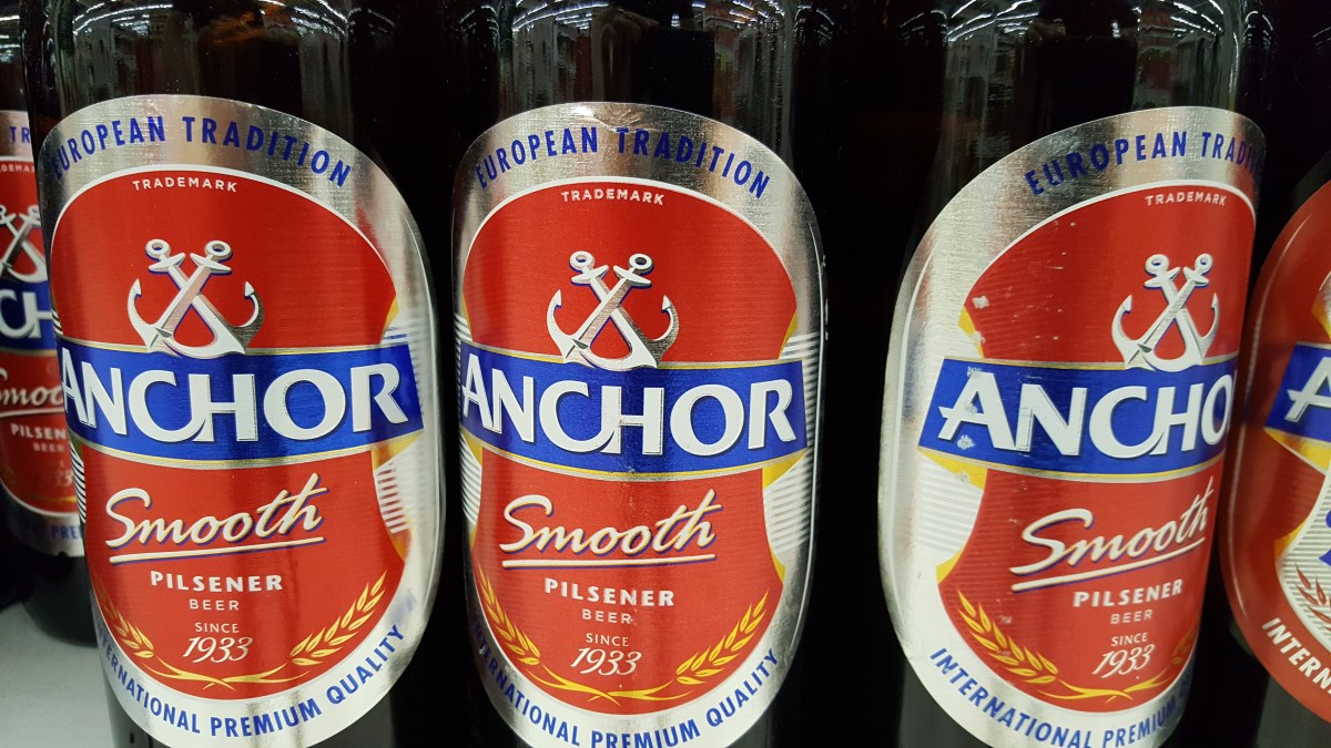 Anchor Brewing la cervecería artesanal más antigua de EE.UU. liquidará ...