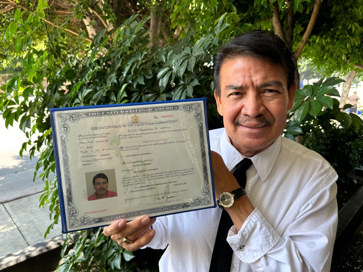 Recibe la ciudadanía de EE UU con una felicitación del presidente Biden ...