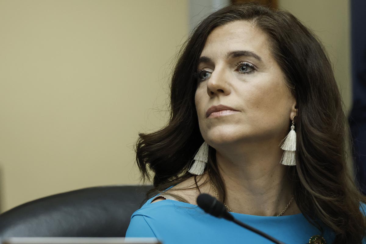 La representante Nancy Mace incómoda con platica de sexo durante un ...