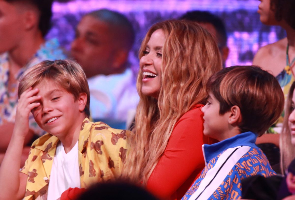 Shakira triunfa en Premios Juventud de rojo, feliz y dedica discurso a Milan, Sasha y a sus fans ...