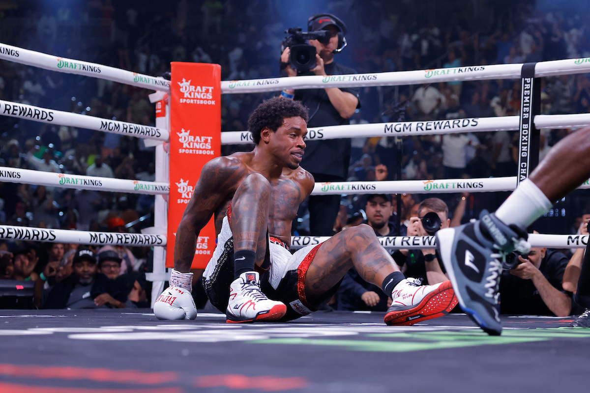 ‘Canelo’ Álvarez se rinde ante Terence Crawford y le muestra su respeto tras victoria contra ...