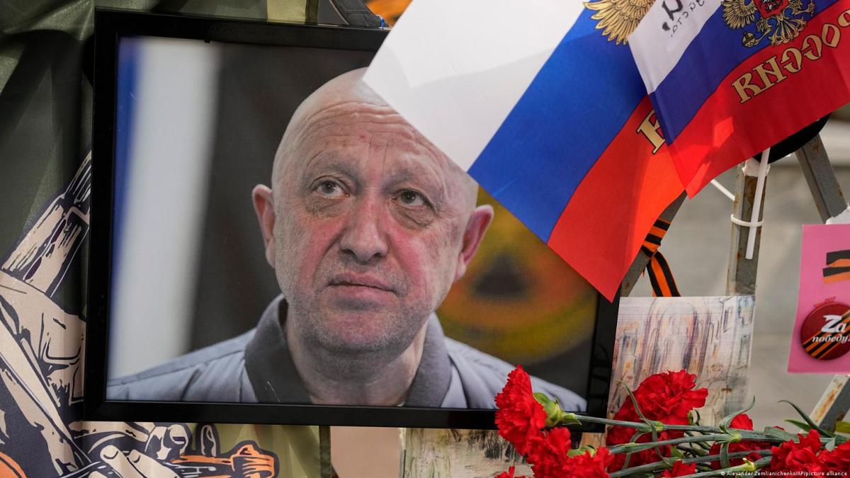 Jefe de grupo ruso Wagner, Yevgueni Prigozhin, es enterrado en San ...