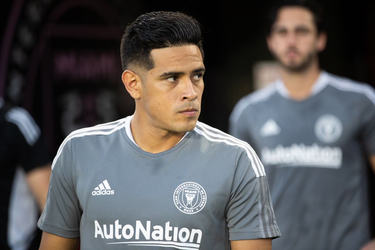 Víctor Ulloa, el mexicano que tras fallar un penal levantó la Leagues Cup junto a Lionel Messi y ...