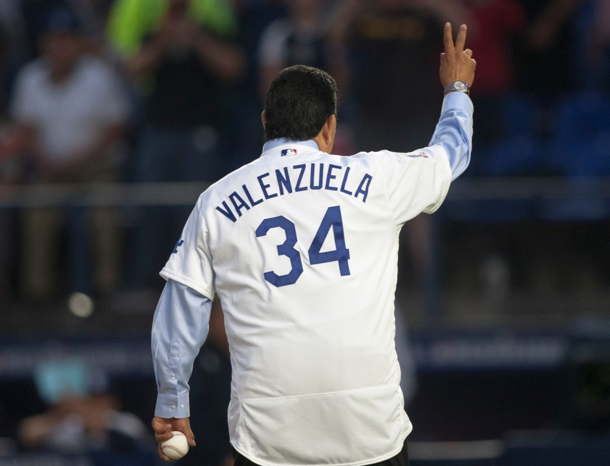 La Opinión Hoy: Dodgers rinden homenaje al "Toro" Valenzuela - La Opinión