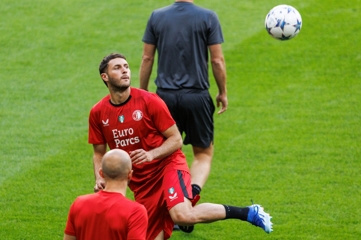 Iván Zamorano empuja a Santiago Giménez al Real Madrid "de aquí a siete u ocho meses" - La Opinión