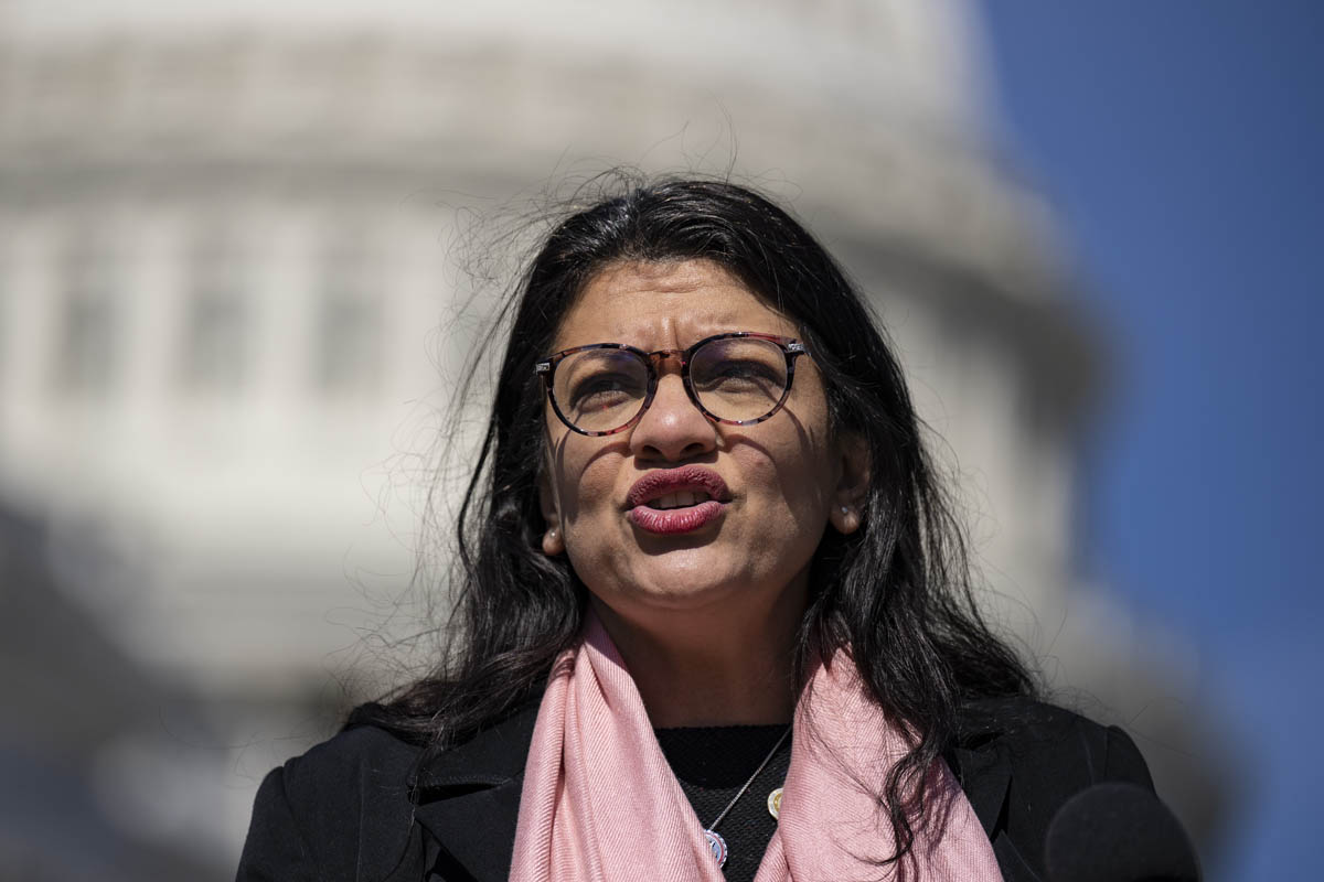 La representante Rashida Tlaib se niega a disculparse por sus ...