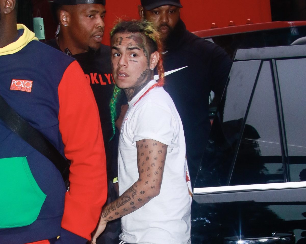 ¡Tekashi 6ix9ine libre! Sale de prisión bajo estricta seguridad en República Dominicana - La Opinión