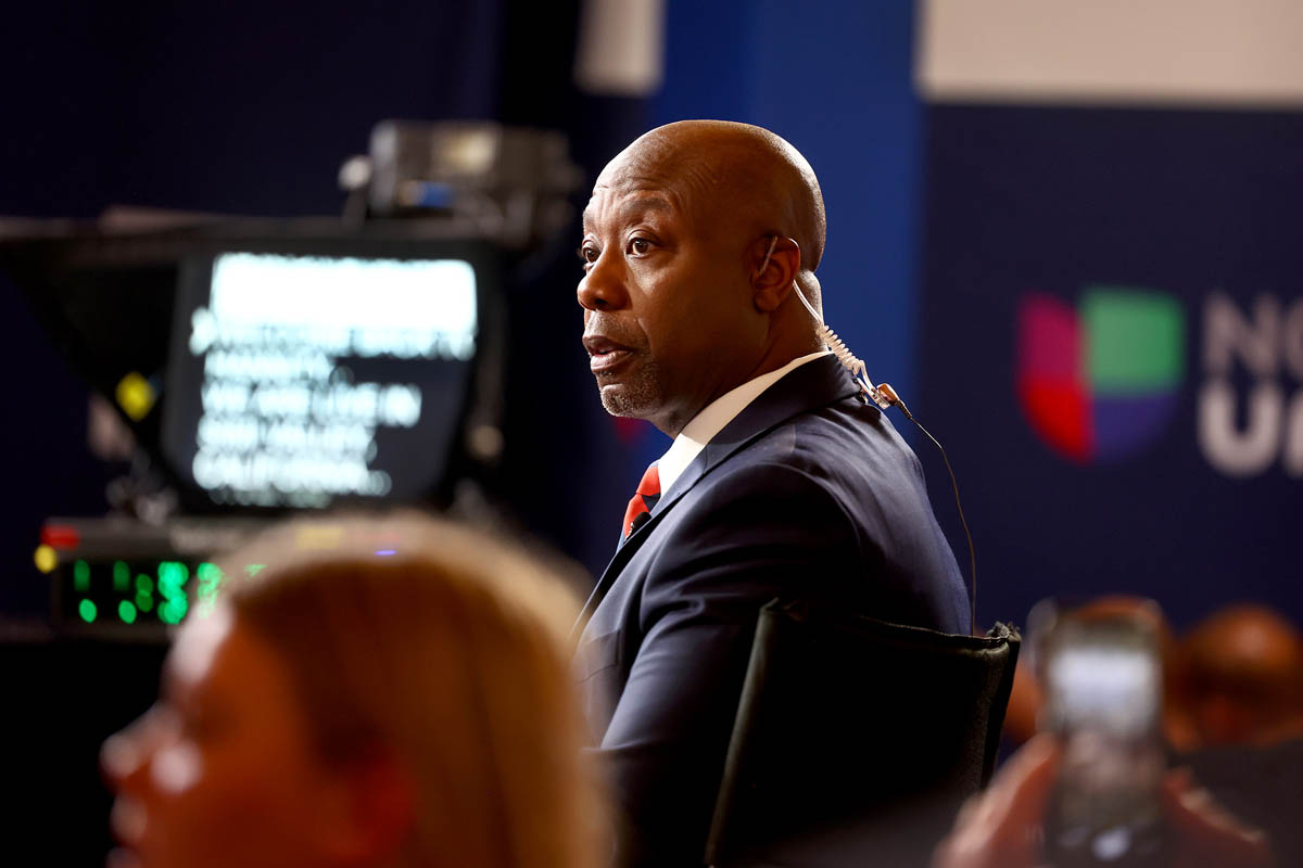 Tim Scott promueve iniciativa para retirar fondos a las universidades ...