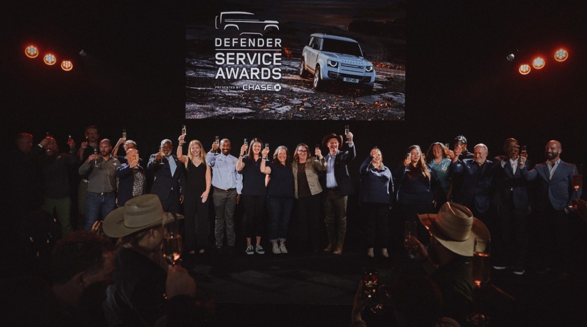 Defender Service Awards: Jaguar Land Rover regaló seis SUVs ...