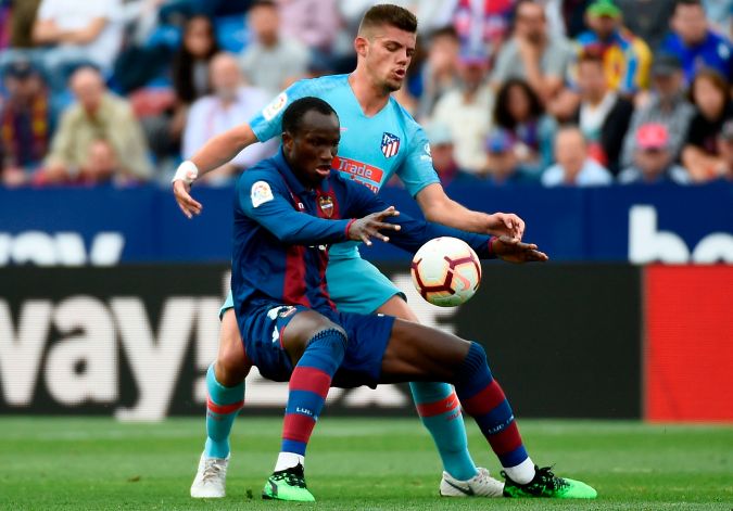 Muere El Futbolista Raphael Dwamena Tras Desplomarse En Pleno Partido