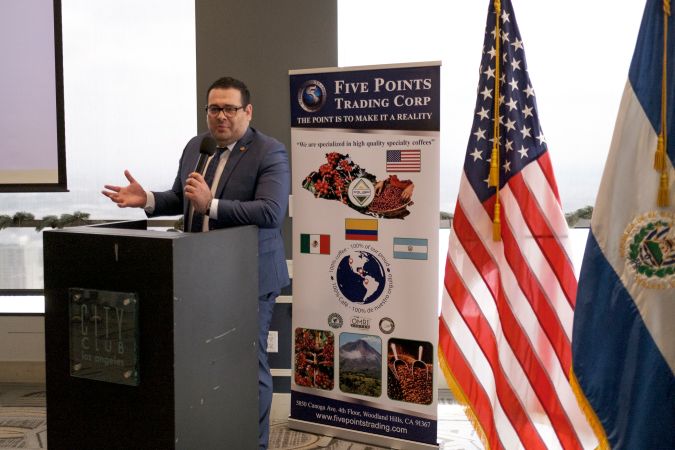Impulsan el café salvadoreño en Los Ángeles - La Opinión