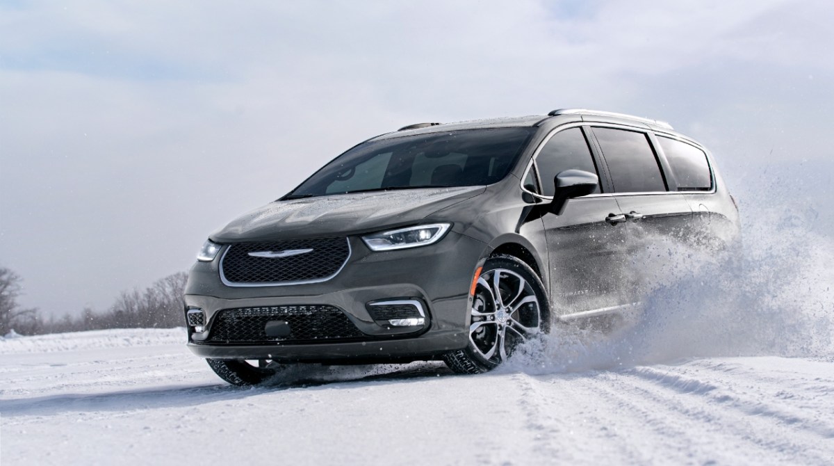 Chrysler Pacifica 2023 gana el TOP SAFETY PICK del IIHS - La Opinión