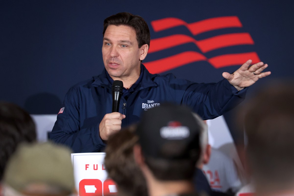 Ron DeSantis concluyó la gira por 99 condados de Iowa antes de las ...