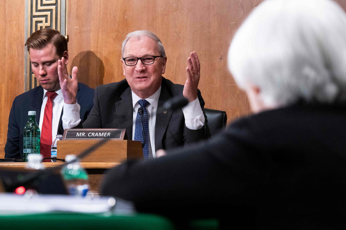 Hijo de Kevin Cramer, senador de Dakota del Norte, conduce camioneta ...