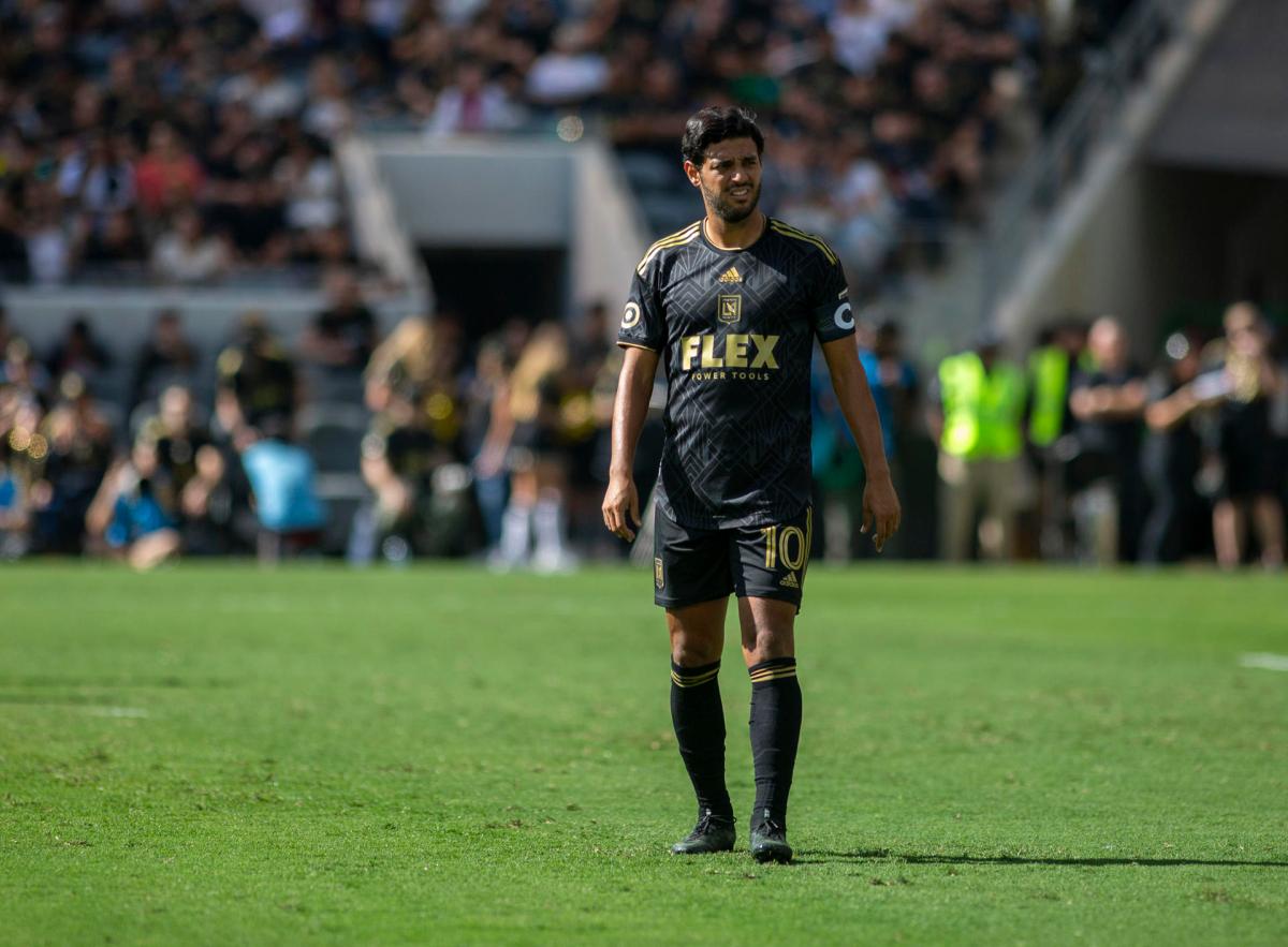 La Opinión Hoy: Carlos Vela y su familia dicen no a la CDMX - La Opinión