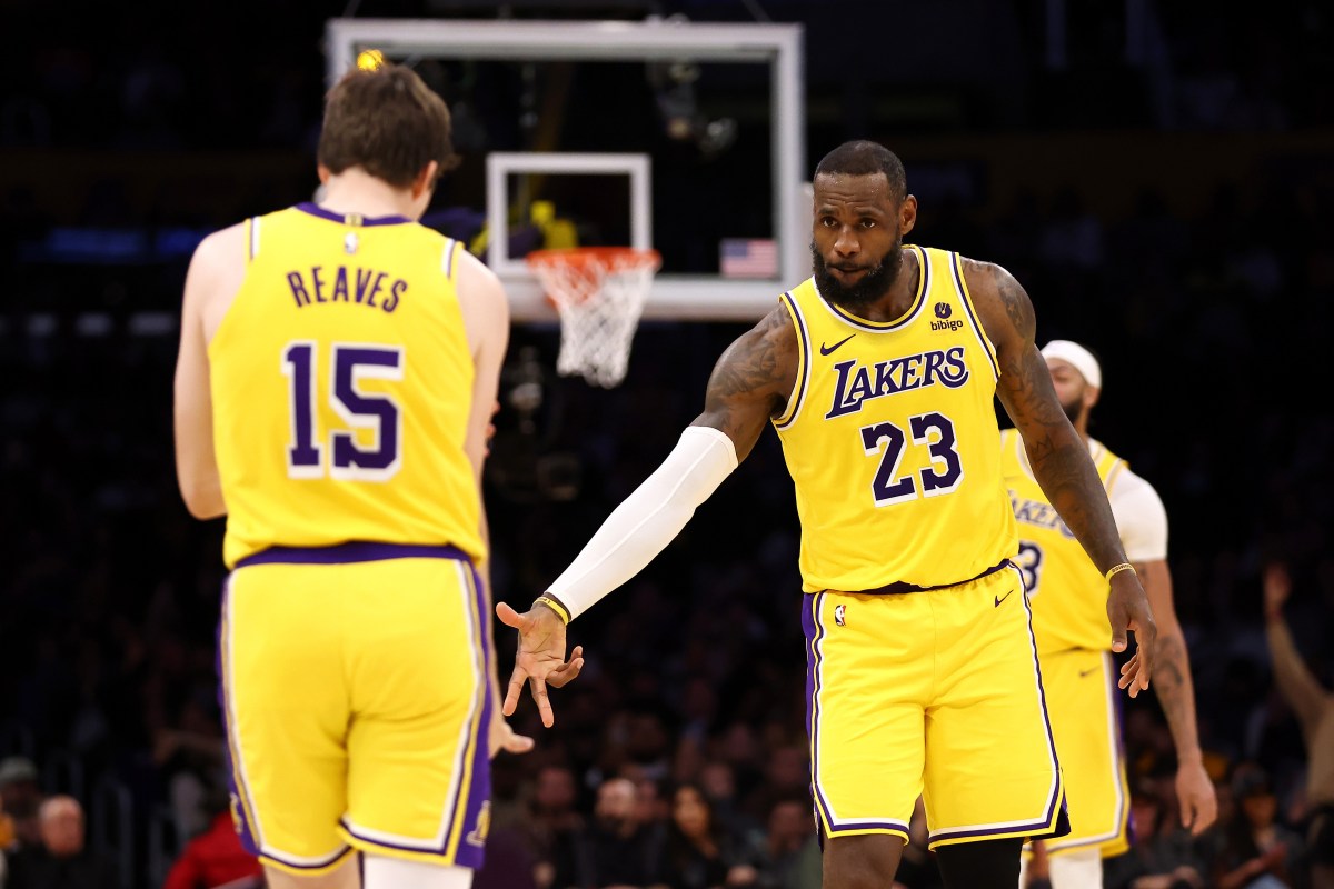 LeBron James ha enfrentado al 35% de todos los jugadores que han pasado ...