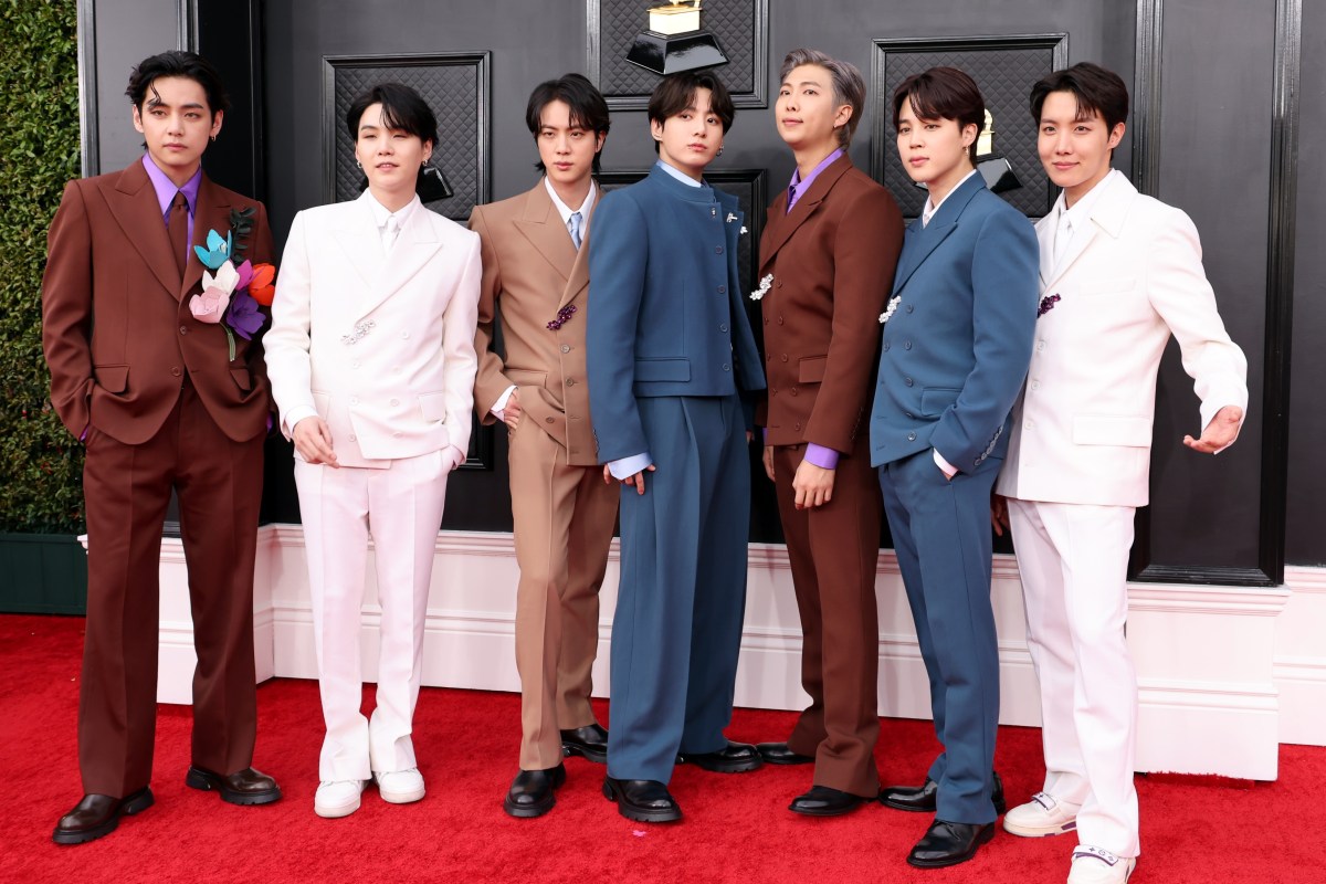 Fallece a los 41 años Bram Inscore, compositor del grupo BTS - La Opinión