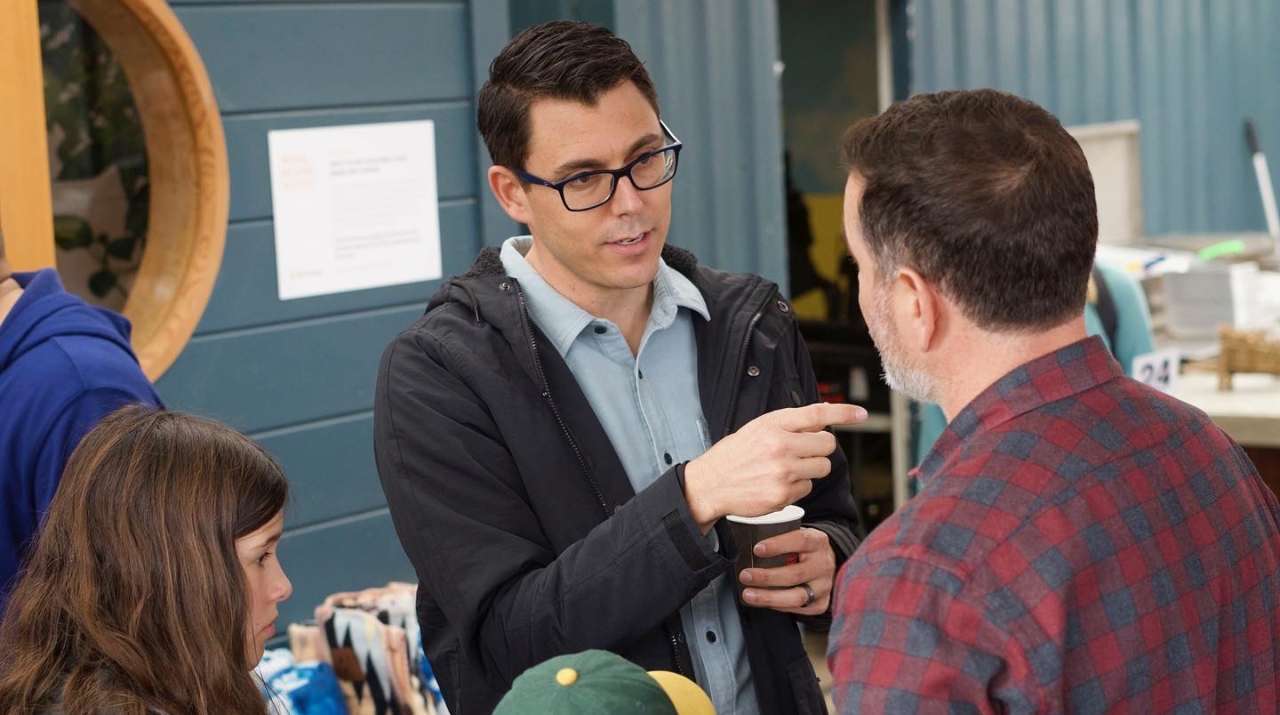 ¿Quién es R.J. Scaringe?: el competidor de Elon Musk en EE.UU. - La Opinión