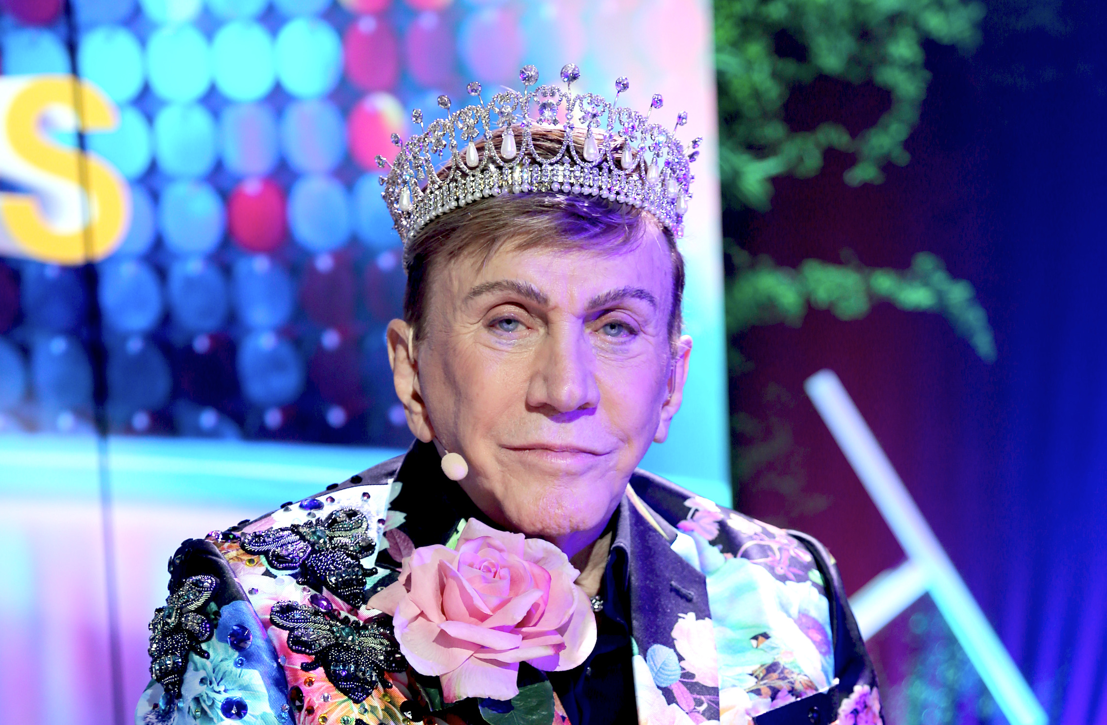 Osmel Sousa presume su oficina y los grandes lujos de Miss Universo ...