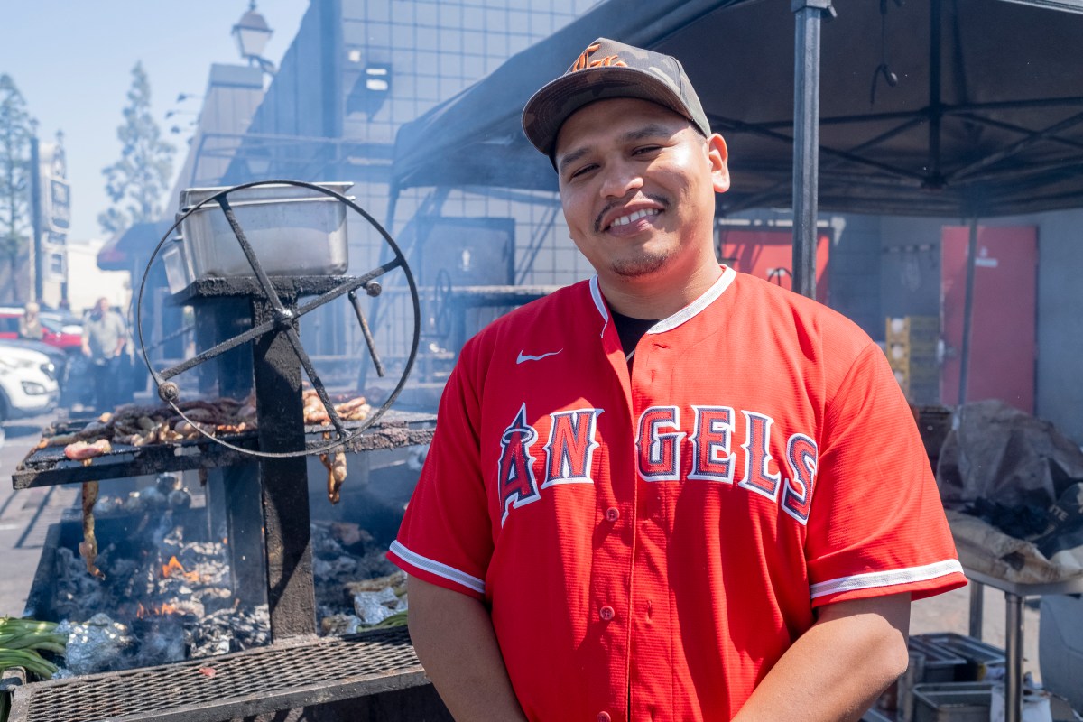 Tacos Los Cholos ofrece gran calidad en Anaheim - La Opinión