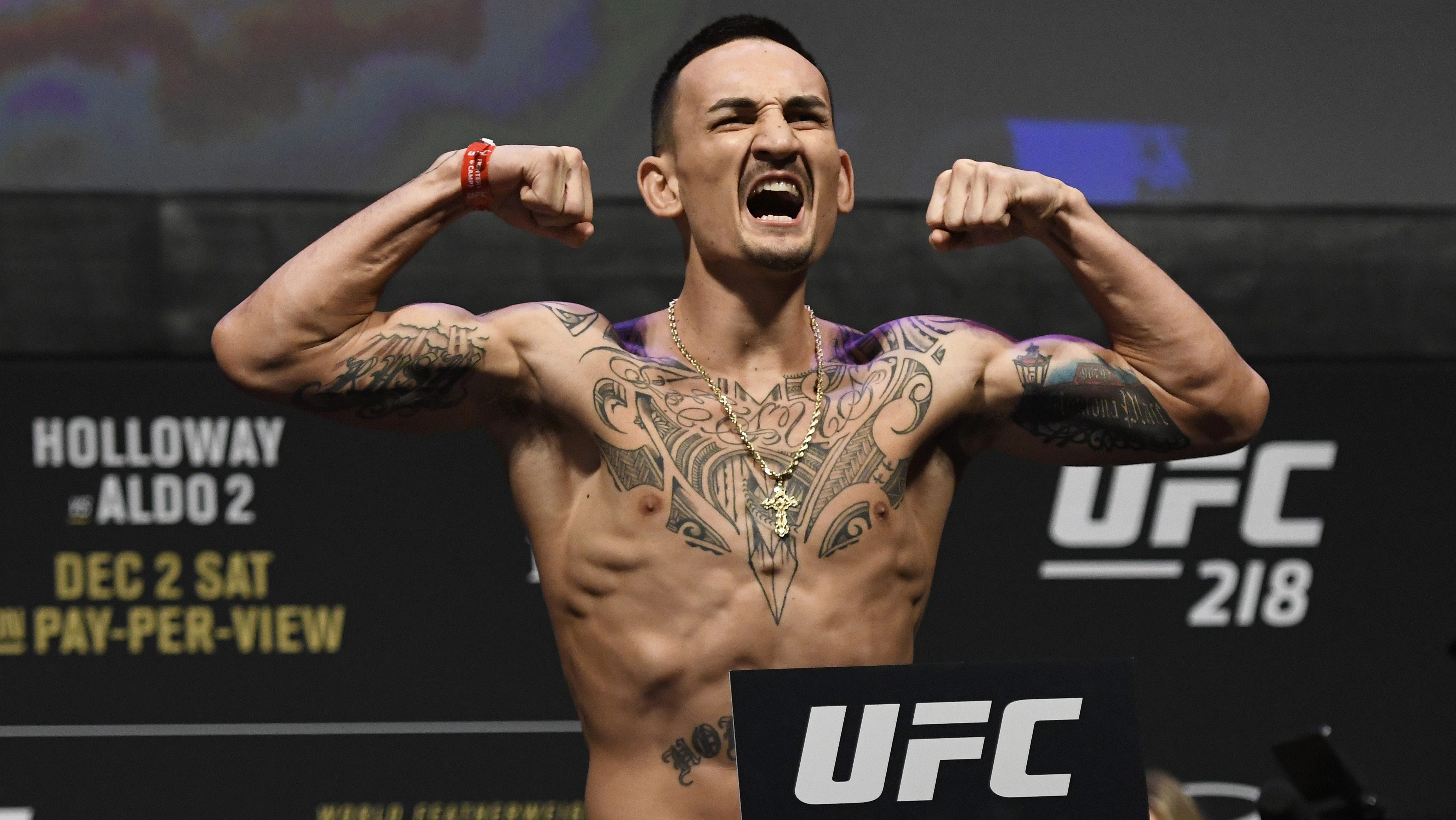 UFC 300: Max Holloway hace historia y gana $600 mil dólares en bonos ...