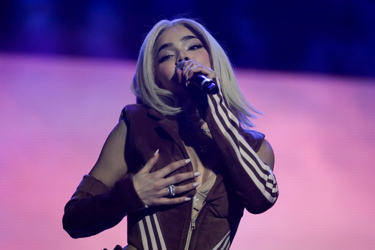 ¡Descubre el lado más rosa de Kenia Os con ‘Pink Aura’! - La Opinión