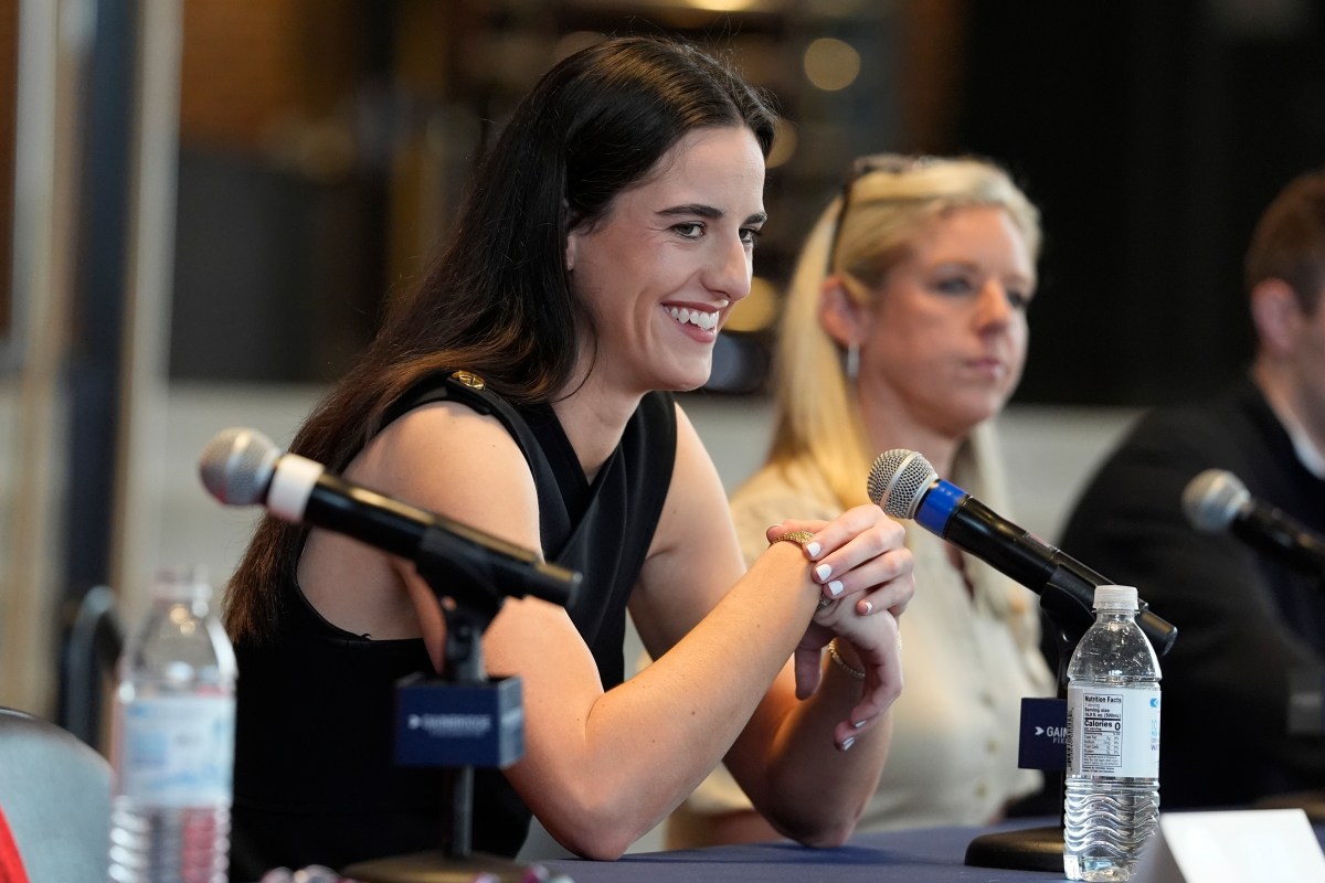 La Opinión Hoy y Caitlin Clark, la nueva cara de la WNBA: Entrevista ...