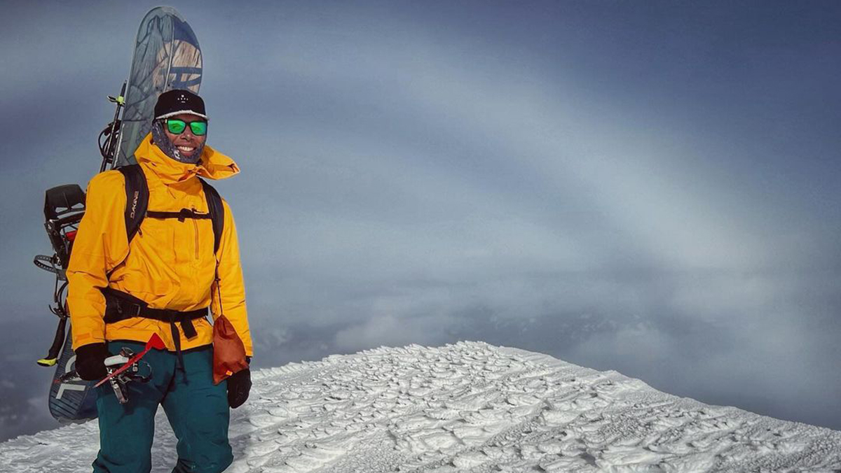 Un alpinista experimentado murió al caer en el cráter de un volcán en ...
