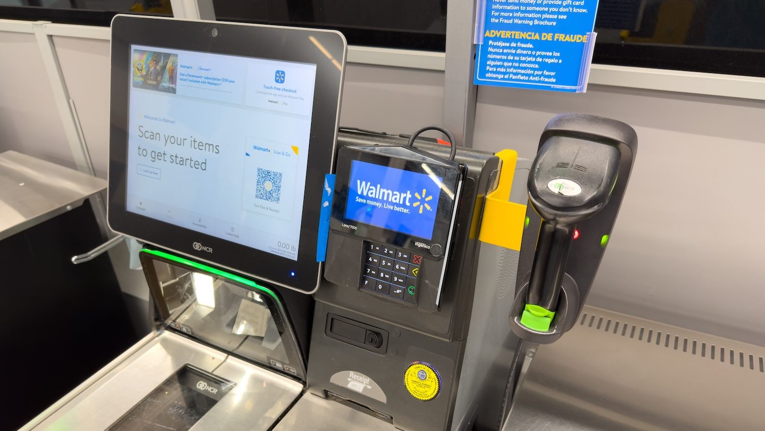 Compradores de Walmart advierten al público que las cajas de autopago ...