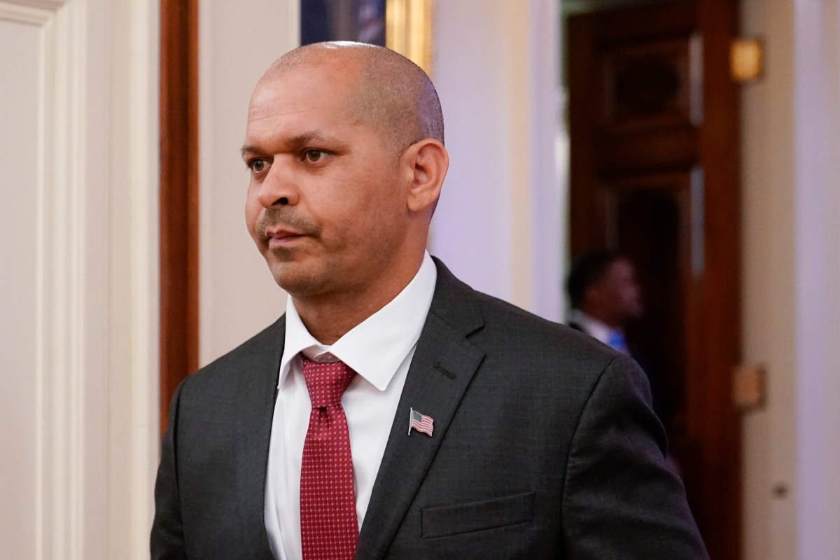 La Opinión Hoy: “La democracia está en peligro con Trump”, Sargento ...