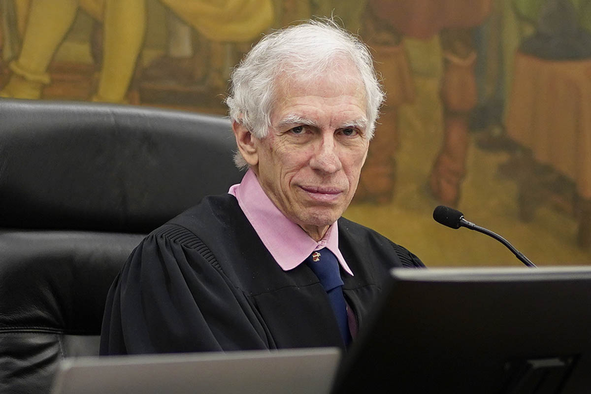 Abogados de Trump exigen que el juez Arthur Engoron se separe del caso ...