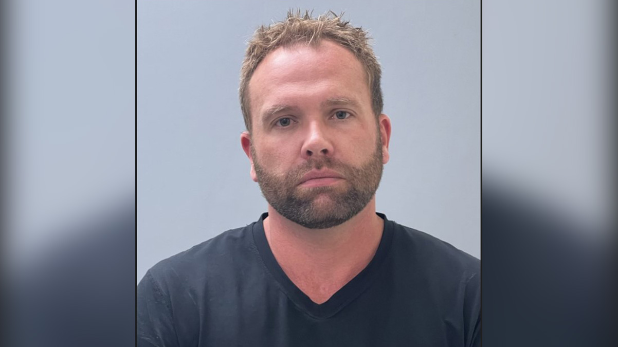 Cirujano plástico de Florida provocó la muerte de su esposa con varias ...