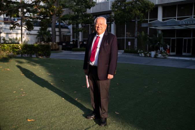 El legado de Bert Corona sigue vivo en California - La Opinión