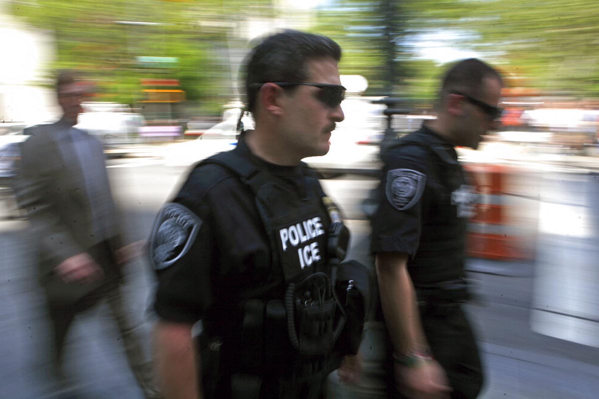 ICE arresta a ocho extranjeros residiendo en el país por presuntos ...
