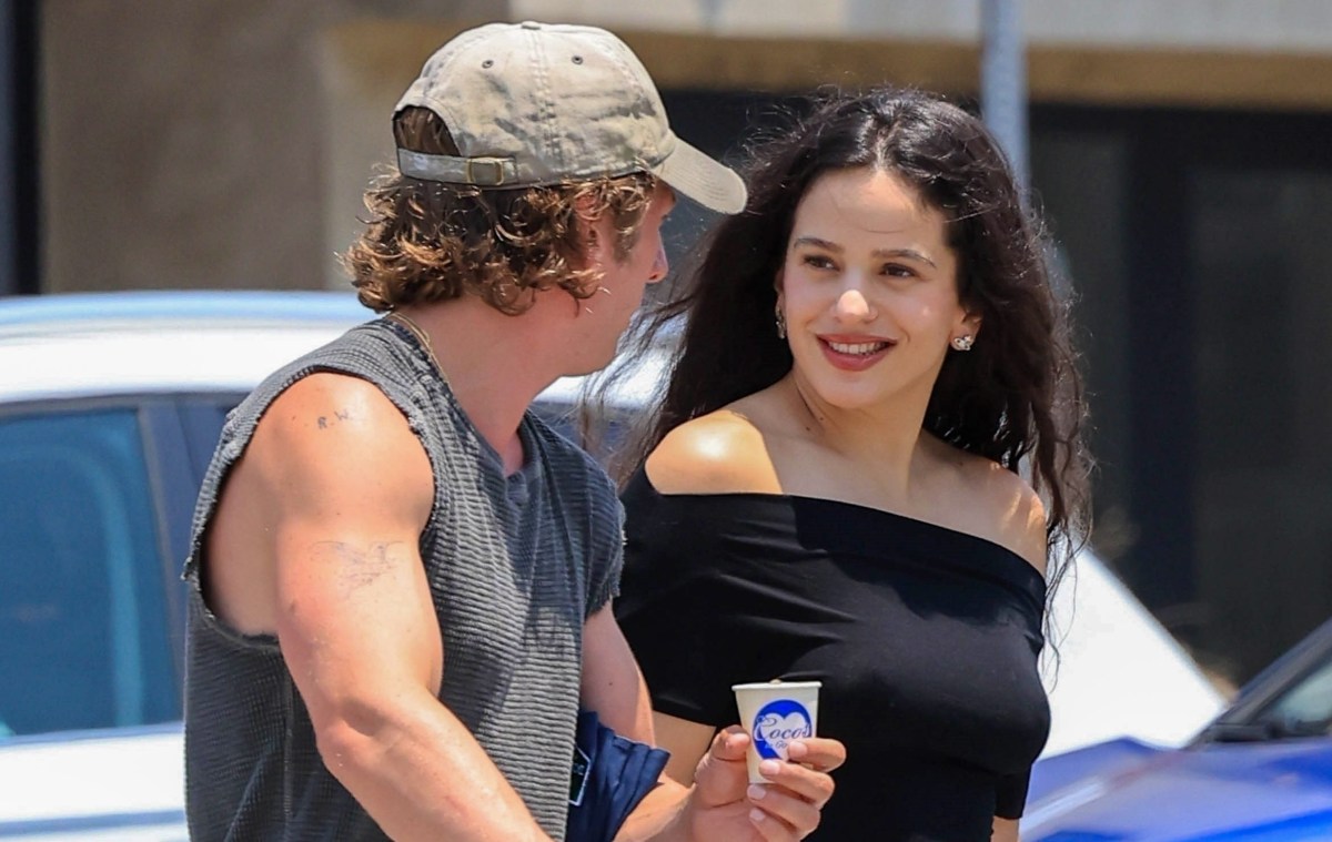 Rosalía es captada con Jeremy Allen White en Los Ángeles - La Opinión