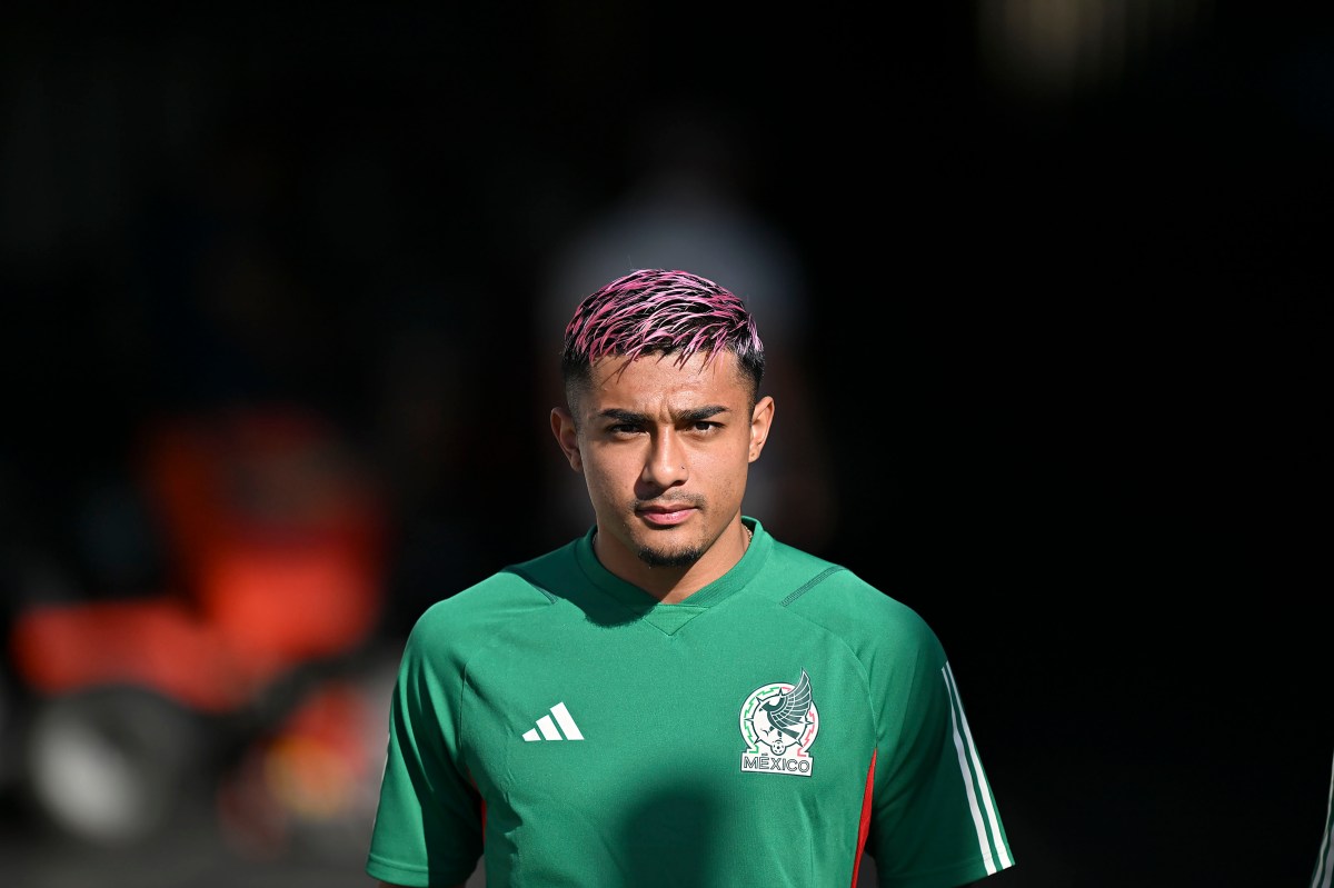 El mexicano Julián Araujo el doceavo mexicano que jugará en la Premier ...