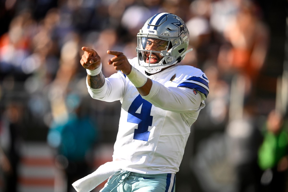 Dak Prescott firmó por $240 millones de dólares con los Dallas Cowboys - La Opinión