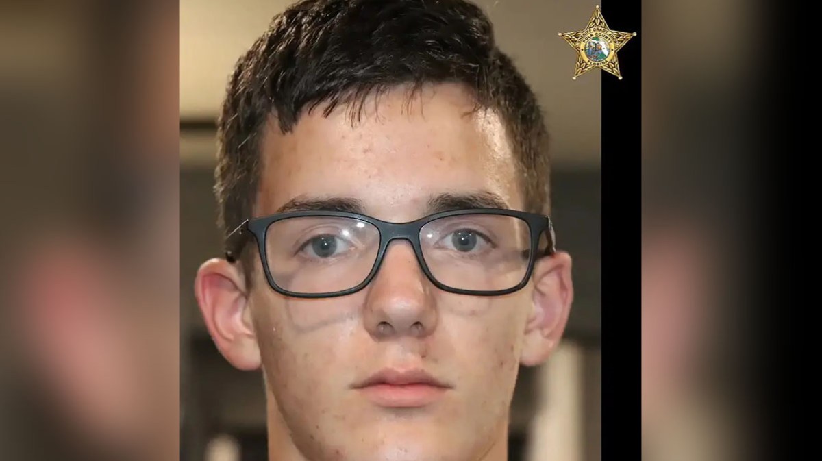 Un joven asesinó a su madre en Florida un año después de que también ...